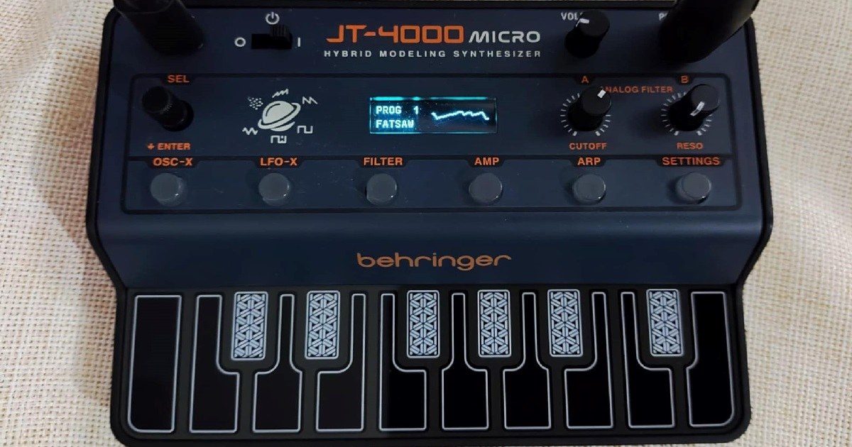 Самый компактный синтезатор Behringer JT-4000 готов к производству